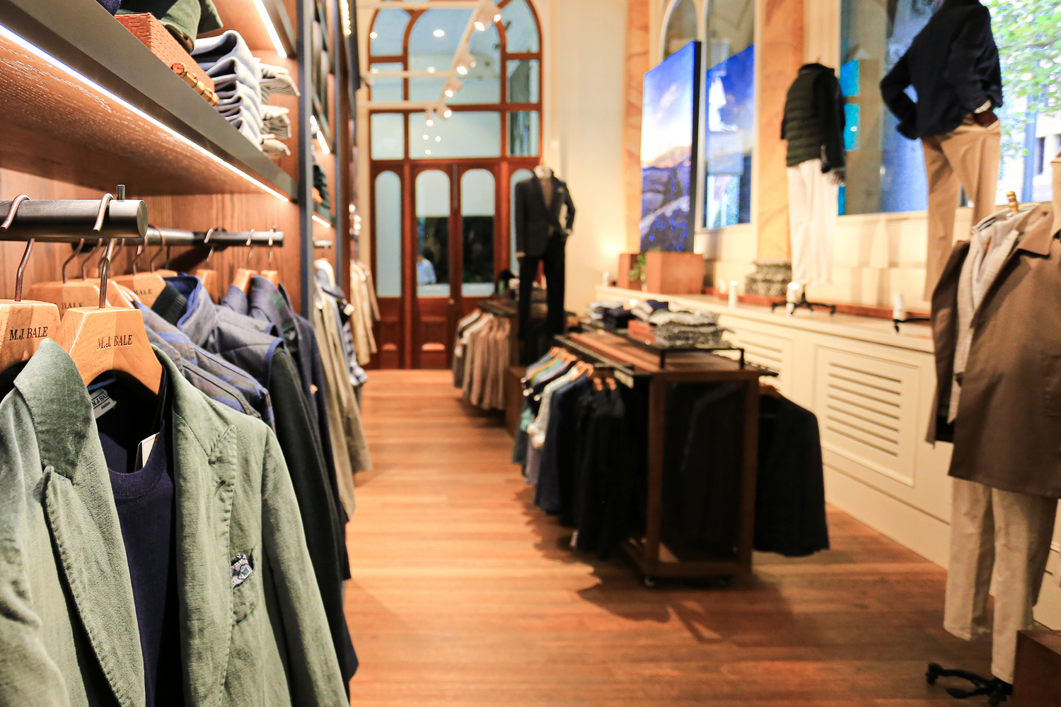 MJ Bale, Martin Place | Trend Lighting